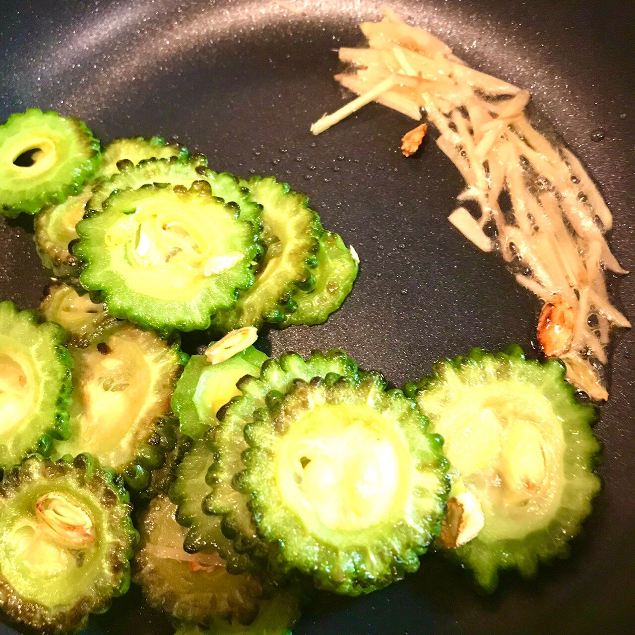 輪切りゴーヤのきんぴら - 輝く人生創造戦略研究所